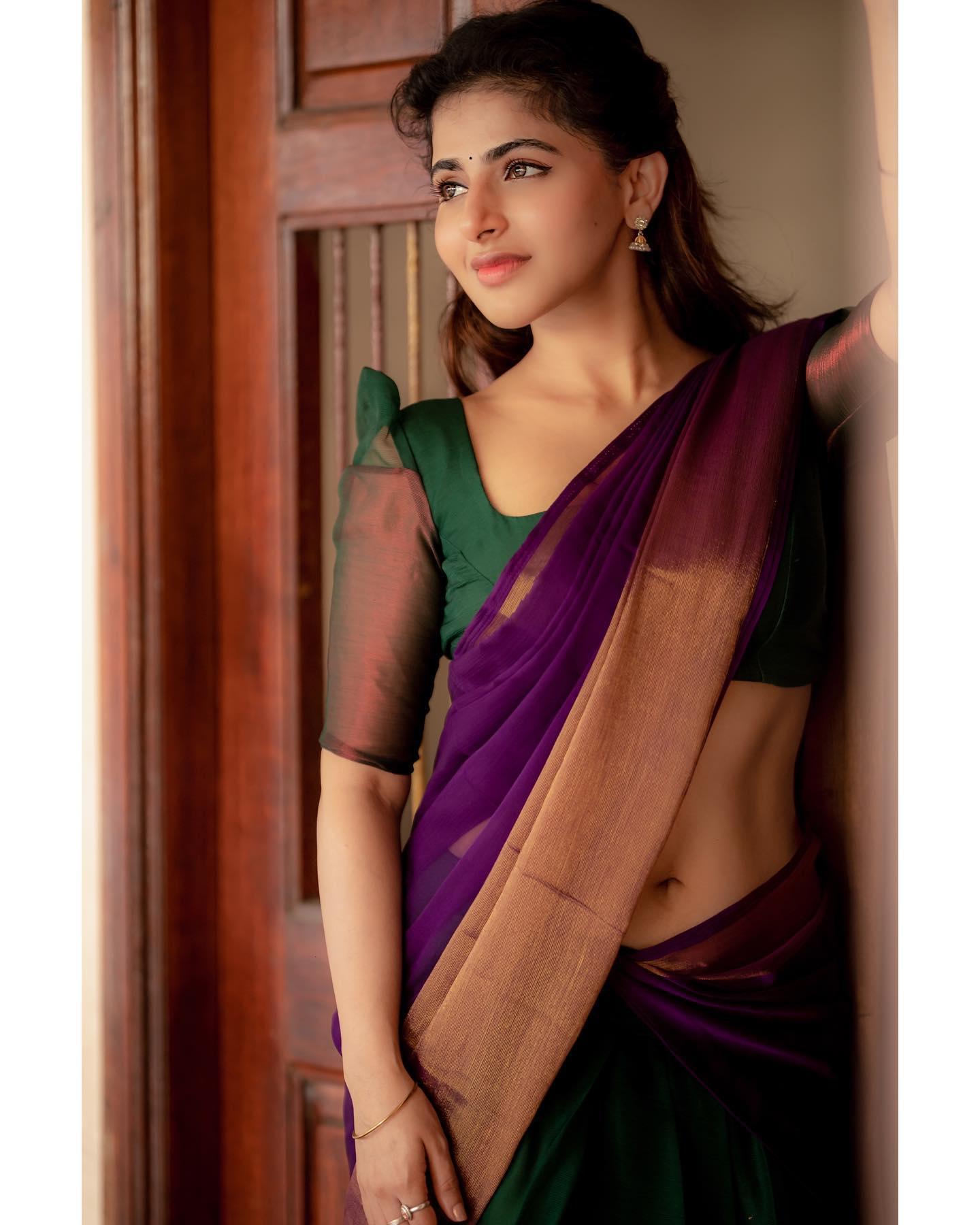 Iswarya Menon – Actor, Actress Images, News